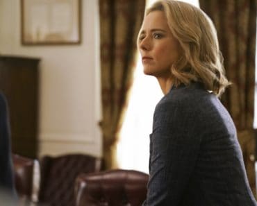 Madam Secretary: Daisy Inspires Kids. Elizabeth Running for President.