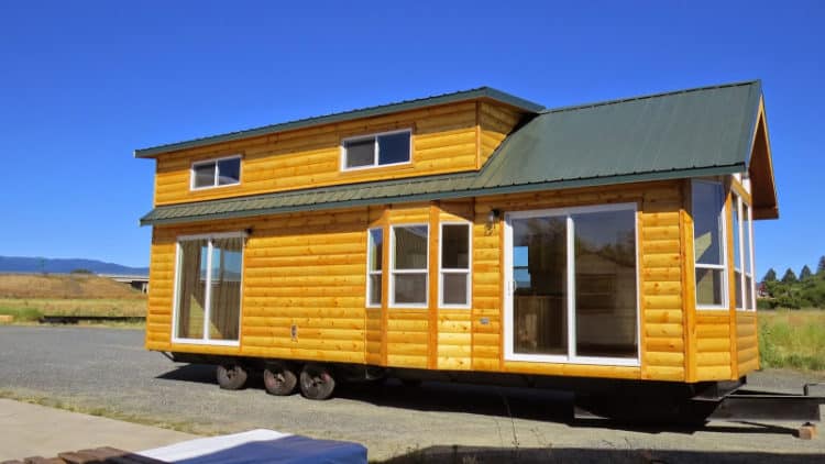 Five Things You Didn't Know About "Tiny House Hunters"