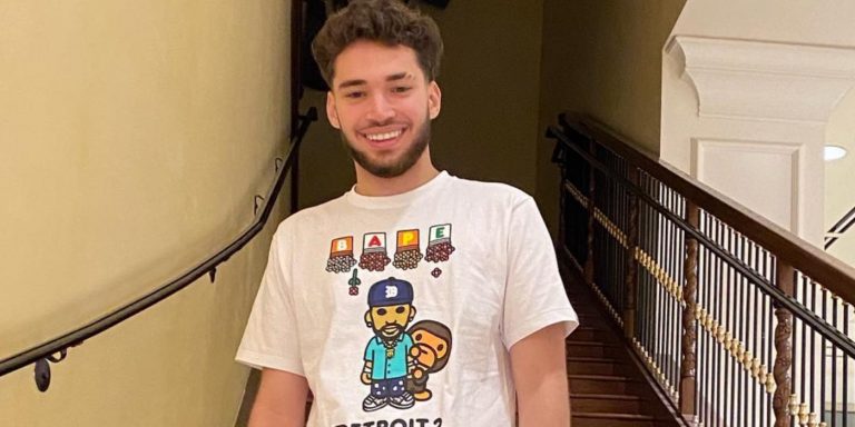 10 Things You Didn't Know about Adin Ross 10 Things You Didn‘t Know ...