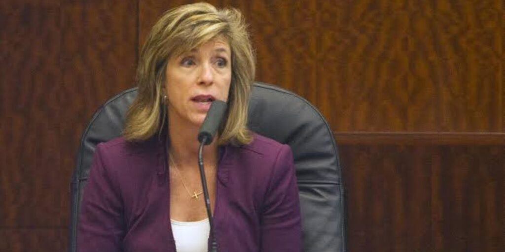 10 Things You Didn’t Know About Cold Justice’s Kelly Siegler - TVovermind