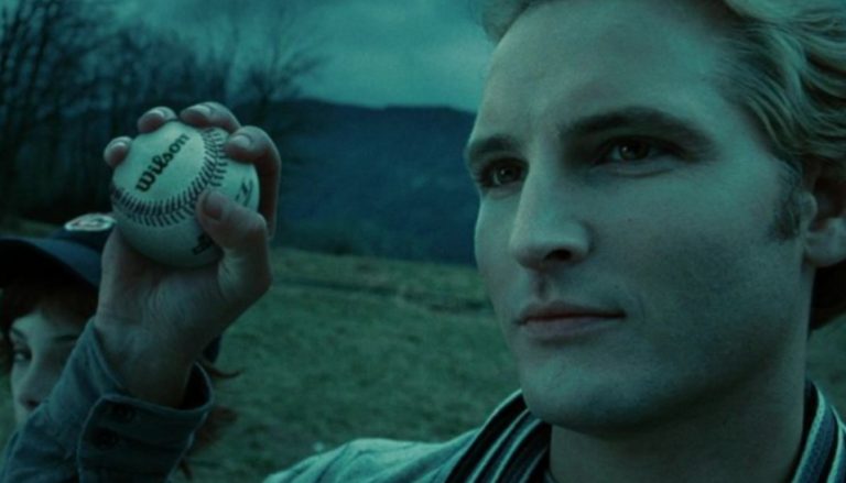 Meet the Cast & Characters of the First Twilight Movie