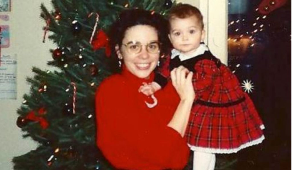 All You Need To Know About Sarah Hyland