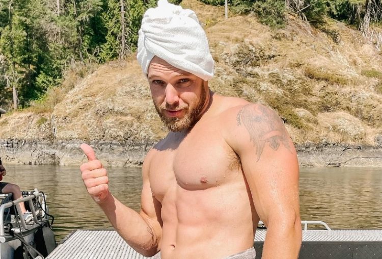 Why Did Max Thieriot Leave Seal Team 