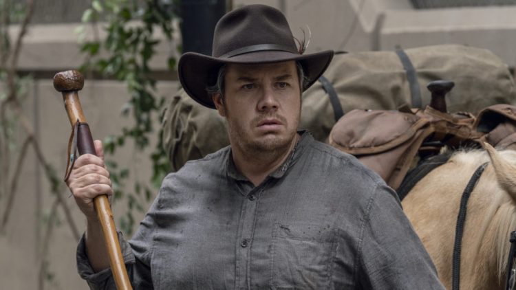 5 Characters in The Walking Dead That Somehow Survived - TVovermind