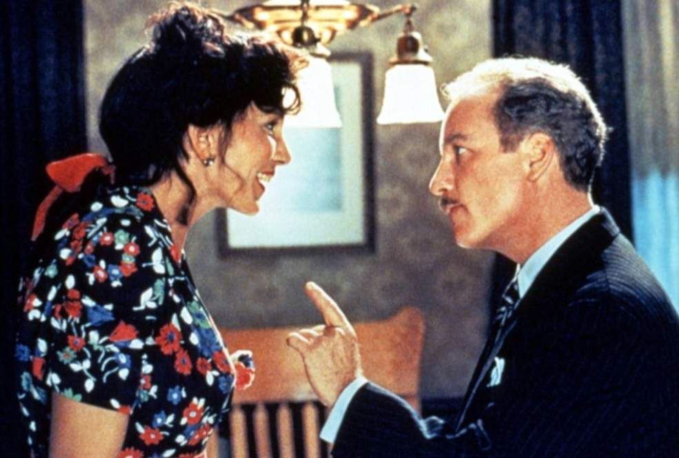 10 Interesting Things You Didn’t Know About Mercedes Ruehl - TVovermind