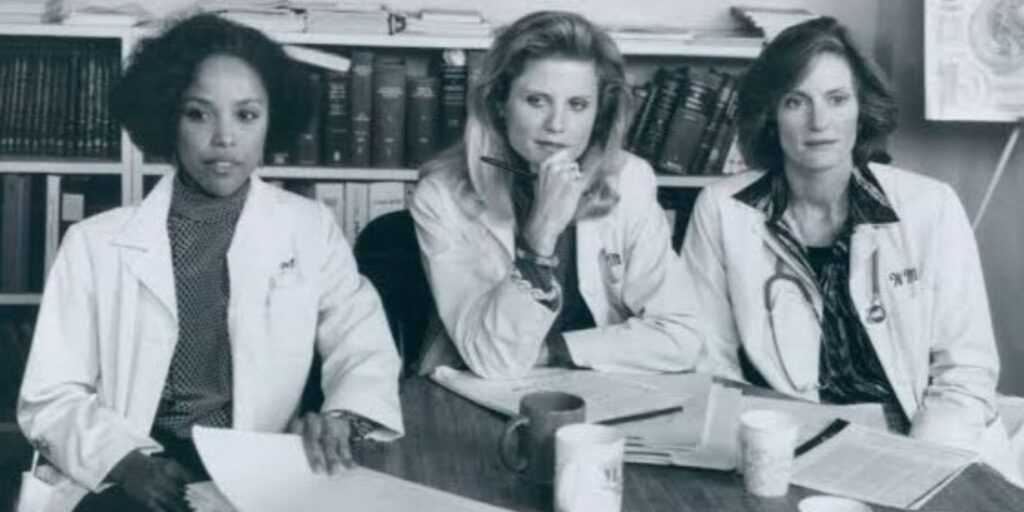 9 Fascinating Facts About Greenleaf’s Lynn Whitfield - TVovermind