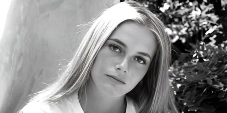 Peggy Lipton: A Tribute to the Iconic Actress and Singer - TVovermind
