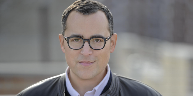 8 Actors Who Have Appeared in Verizon Commercials - TVovermind