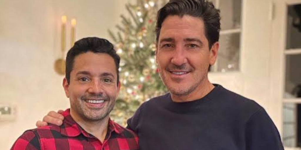 Jonathan Knight: Get to Know the Former NKOTB Member & HGTV Host ...