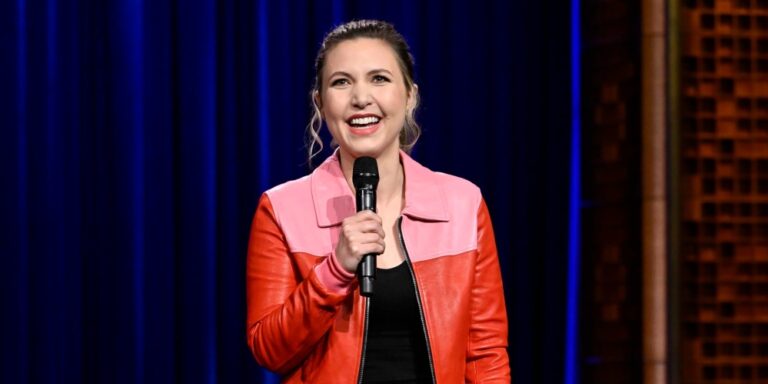 8 Female Comedians Whose Netflix Specials Will Leave You In Fits ...