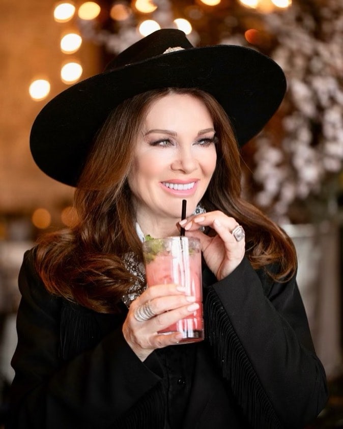 Former ‘RHOBH’ Star Mourns the Death of Her Father, Fans and Former Co ...