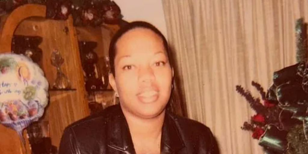 Who Was Holly Thomas? Remembering Megan Thee Stallion’s Mother - TVovermind