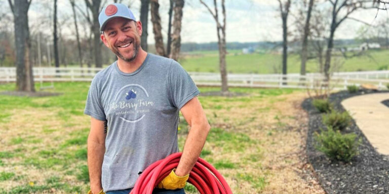 Fixer to Fabulous Cast: Meet the Stars of HGTV’s Hit Renovation Show ...